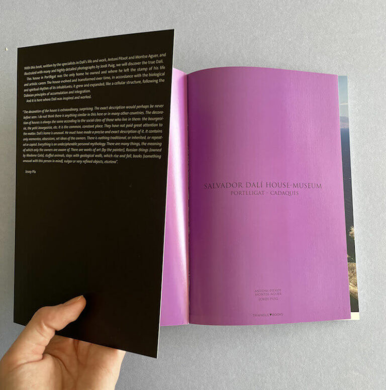 Solapas de un libro: cuándo deben usarse y qué incluir en ellas